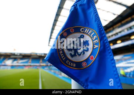 A Chelsea corner flag Stock Photo - Alamy