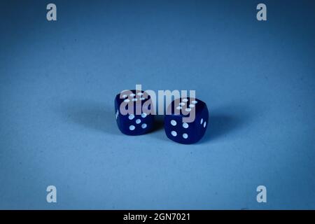 who will win the roll dice Stock Photo - Alamy