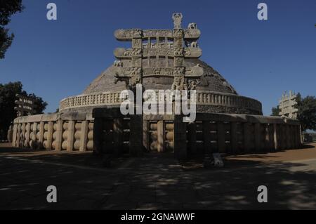 The 'Great Stupa' at Sanchi by Ashoka the Great in the 3rd century BCE ...