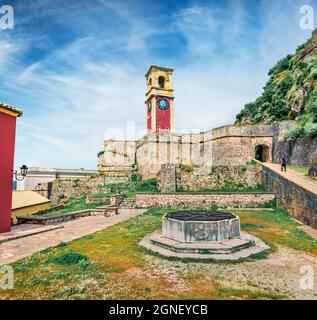 Captivating summer view of Old Venetian Fortress (Paleo Enetiko Frourio ...