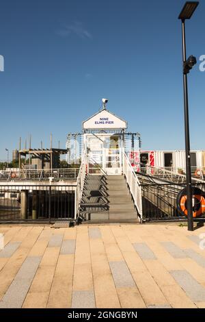 Residential moorings at Nine Elms Pier, Kirtling Street, Nine Elms ...