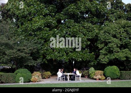 In this Thursday, July 30, 2009 photo, Donna Meade Dean, wife of Jimmy ...