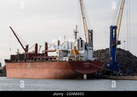 Bulk Carrier, ship, Vessel SSI IRRESISTIBLE, docked at Grain Terminal ...