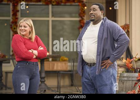 ROADHOUSE ROMANCE, from left: Lauren Alaina, Tyler Hynes, (aired Sept ...