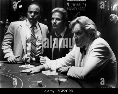 LOOKIN' TO GET OUT, from left: Jon Voight, Ann-Margret, 1982 ...