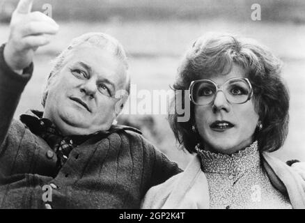 TOOTSIE, from left, Charles Durning, Dustin Hoffman, 1982. ©Columbia ...