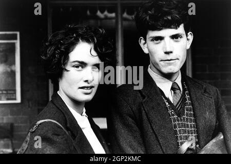 WATERLAND (1992) GRANT WARNOCK, LENA HEADEY STEPHEN GYLLENHAAL (DIR ...