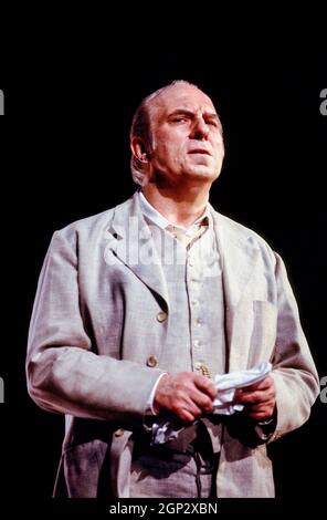 Norman Bailey (Sharpless) in MADAM BUTTERFLY by Puccini at English ...