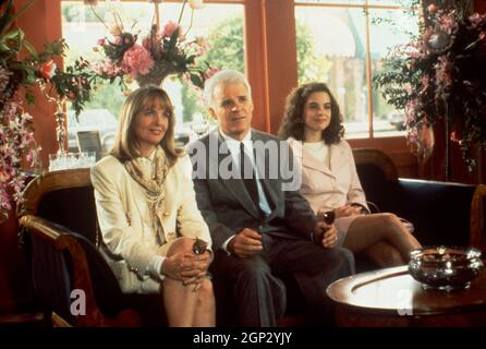Diane Keaton, Steve Martin, and Kimberly Williams in the movie Father ...