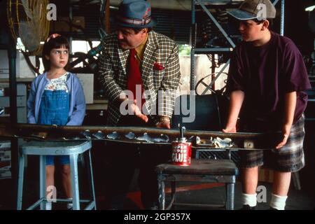 MATILDA, Danny DeVito, 1996. © TriStar / courtesy Everett Collection ...