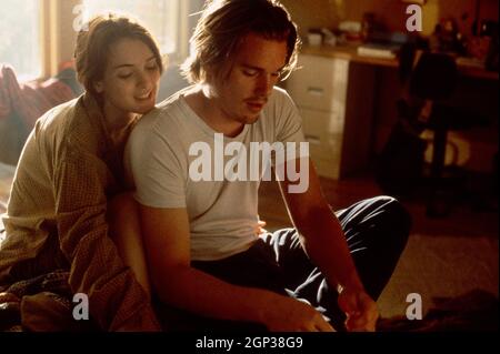 REALITY BITES, from left: Winona Ryder, John Mahoney, 1994. ph: Van ...