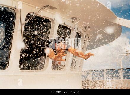SPEED 2: CRUISE CONTROL (1997) JASON PATRIC, SANDRA BULLOCK SPD2 007 ...