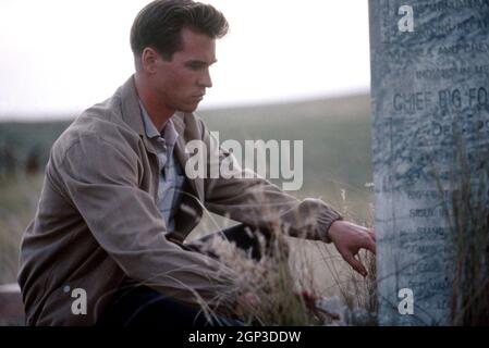 VAL KILMER, THUNDERHEART, 1992 Stock Photo - Alamy