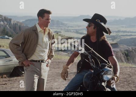 GREENE,KILMER, THUNDERHEART, 1992 Stock Photo - Alamy