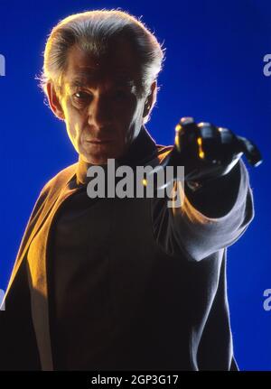 X-MEN, Ian McKellen as 'Magneto', 2000. ph: Nels Israelson / TM ...