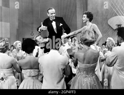 DADDY LONG LEGS (1955) FRED ASTAIRE, LESLIE CARON DLL 002 P Stock Photo ...