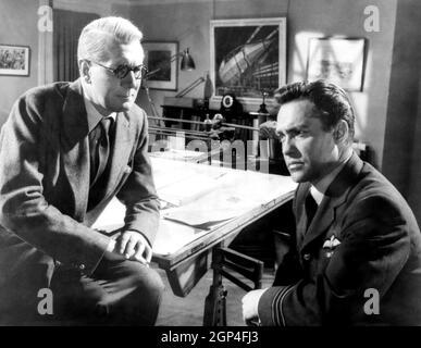 THE DAM BUSTERS, (aka THE DAMBUSTERS), Richard Todd, 1955 Stock Photo ...