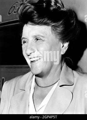 MRS. O'MALLEY AND MR. MALONE, Marjorie Main, 1950 Stock Photo - Alamy