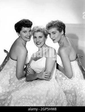 The Andrews Sisters, Patty Andrews, LaVerne Andrews, Maxene Andrews, ca ...