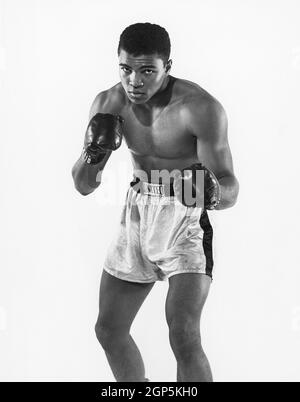 IN THIS CORNER...BOXING'S LEGENDARY HEAVYWEIGHTS, Muhammad Ali, (aired ...