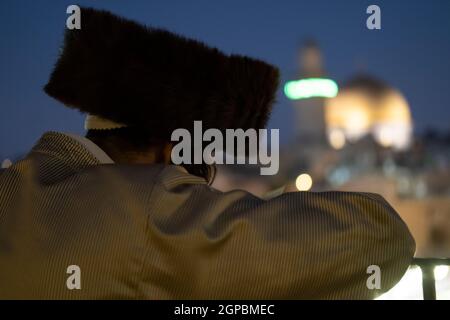 Hasidic Jew wearing a shtreimel fur hat worn by many married Haredi ...