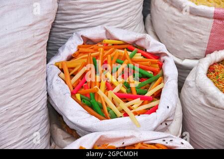The local market in Karachi city, Pakistan Stock Photo - Alamy
