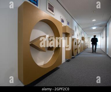 29 September 2021, Baden-Wuerttemberg, Göppingen: Teamviewer's logo is ...