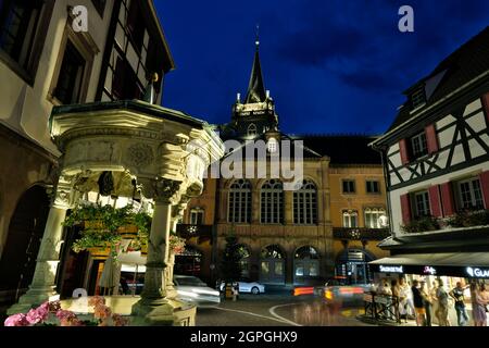 France, Bas Rhin, Obernai, the Puits ? 6 seaux (well with 6 buckets) in ...