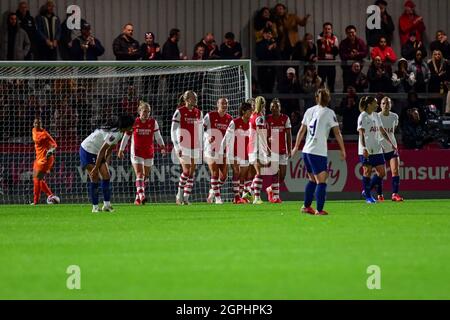 Caitlin Foord (19 Arsenal) scores to make it 2-1. Everton Women v ...