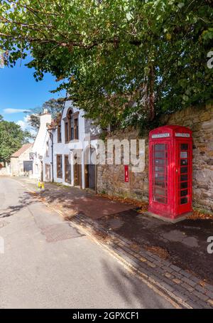The Cramond Inn in village of Cramond in Edinburgh, Scotland, UK Stock ...
