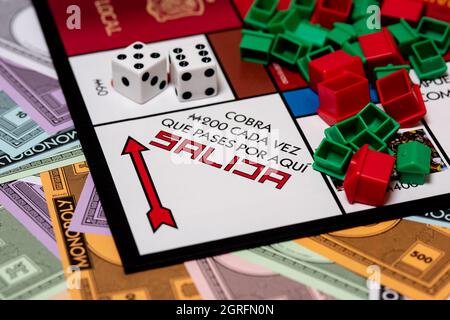 Spanish Language Monopoly Board game Stock Photo - Alamy