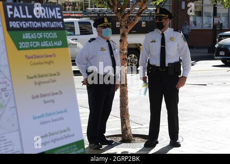 DC Metropolitan Police Department members during a press conference ...