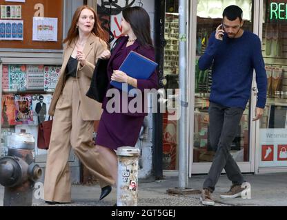 JULIANNE MOORE and JUSTICE SMITH in SHARPER (2023), directed by ...