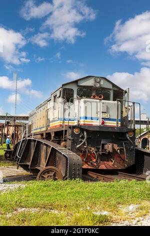 A KTM 25 Class Locomotive 25204 Mutiara on a revolving turntable ...