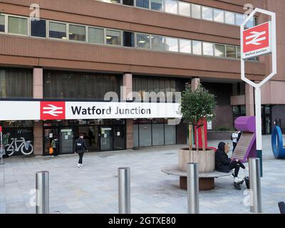 Main front entrance to Watford Junction railway station Stock Photo - Alamy