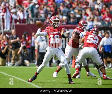 October 8, 2021: Temple QB D’Wan Mathis runs the ball during an NCAA ...