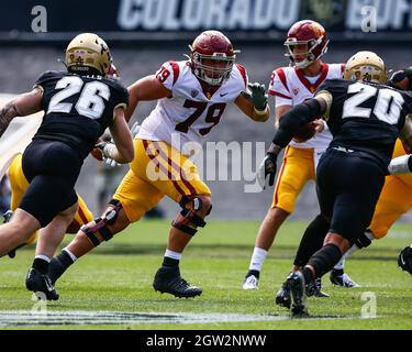 USC Trojans offensive lineman Jonah Monheim (79) in an offensive stance ...