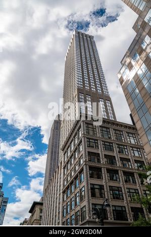 NBC Tower, 30 Rock Building At Night in Rockefeller Center, Manhattan ...