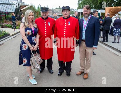 David Mitchell and wife Victoria Coren arriving for the after show ...