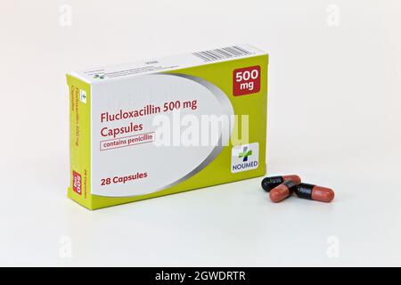 Flucloxacillin 500mg capsules Stock Photo - Alamy