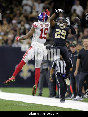 New York Giants' Kenny Golladay plays during an NFL football game ...