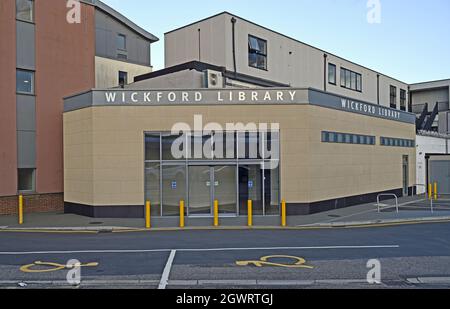 The new Wickford library at the Willows Centre, Wickford, Essex. Opened ...