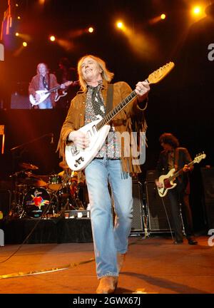 SEPTEMBER 22: Ron Blair of Tom Petty And The Heartbreakers performs at ...