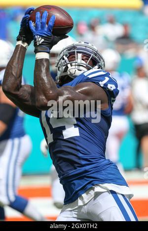 Indianapolis Colts wide receiver Zach Pascal (14) in action against the ...