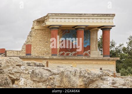 The palace of Knossos Minotaur or Labyrinth Restored North Entrance ...