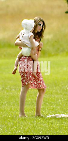 Jools Oliver pictured relaxing on Primrose Hill with friends and her ...