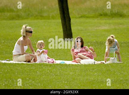 Jools Oliver pictured relaxing on Primrose Hill with friends and her ...