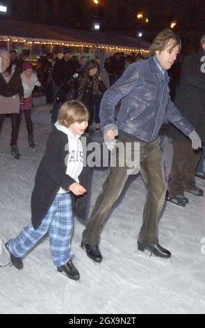 Jonathan Ross, wife and kids pictured at the Ice Rink at Sommerset ...