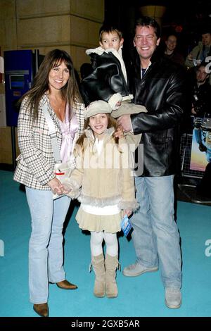 Linda Lusardi and Sam Kane arriving at the film premiere "Robots" at ...