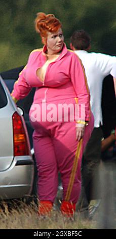 Fiona Allen Filming 'Flat Slags' in Bedfordshire Stock Photo - Alamy